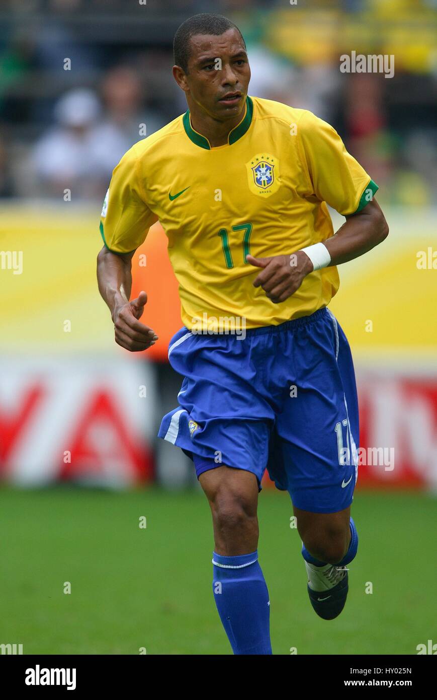 GILBERTO SILVA BRAZIL & ARSENAL FC SIGNAL IDUNA PARK DORTMUND GERMANY ...
