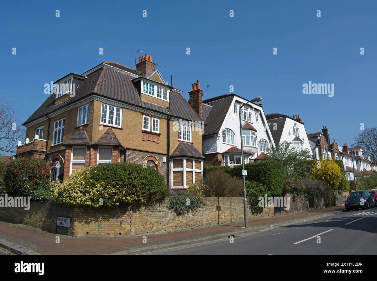 Street 1900s houses hi-res stock photography and images - Alamy