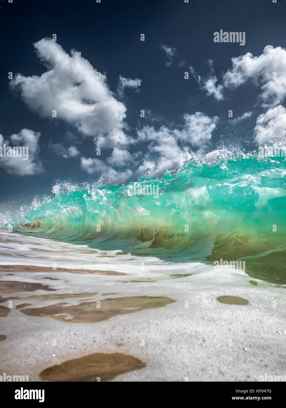Clean wave hi-res stock photography and images - Alamy