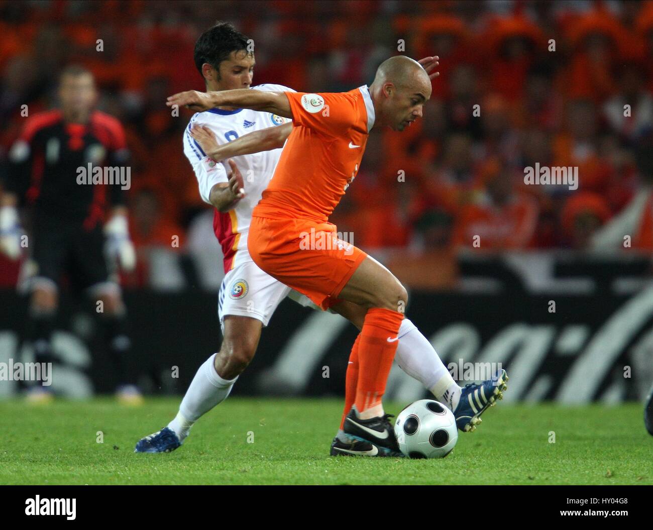PAUL CODREA & DEMY DE ZEEUW HOLLAND V ROMANIA STADE DE SUISSE BERNE ...