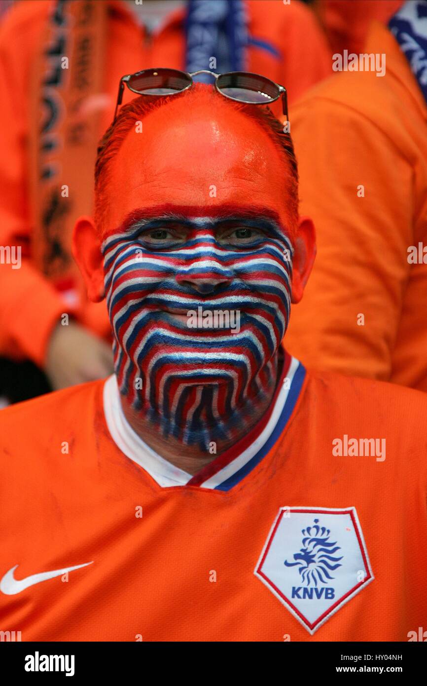 DUTCH FAN WITH PAINTED FACE HOLLAND V FRANCE STADE DE SUISSE BERNE ...