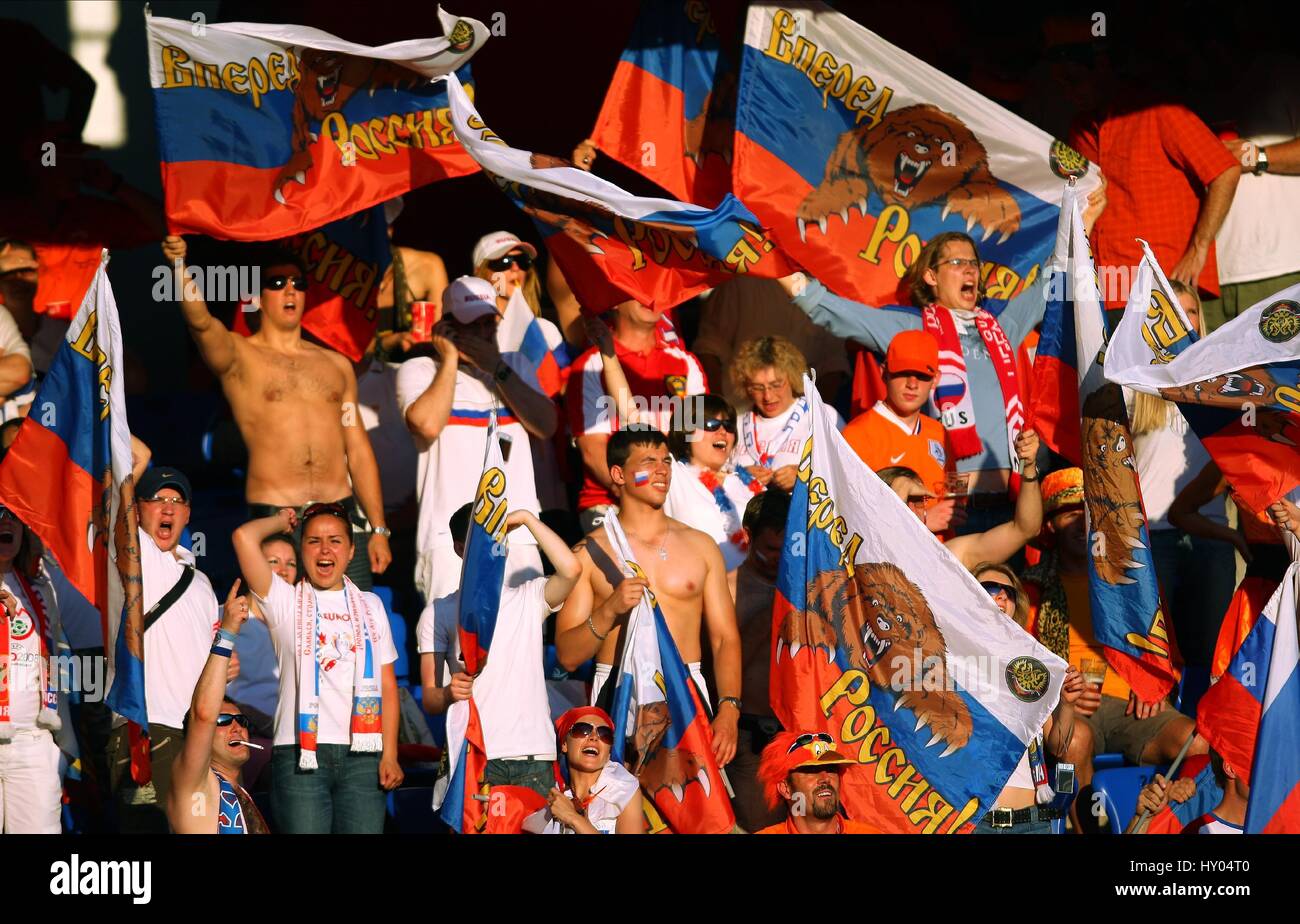 Russian football fans hi-res stock photography and images - Alamy