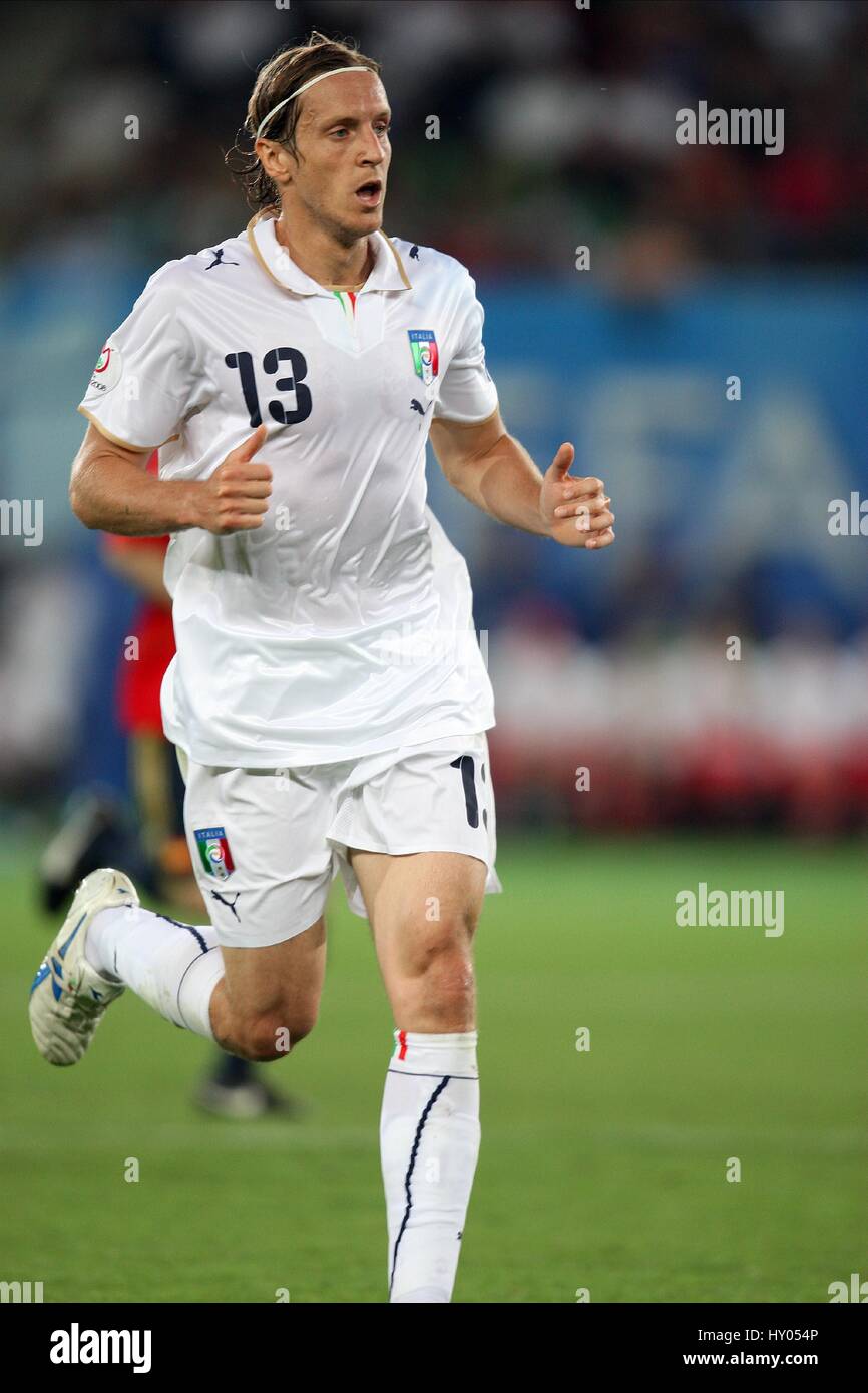 Massimo ambrosini italy hi-res stock photography and images - Alamy