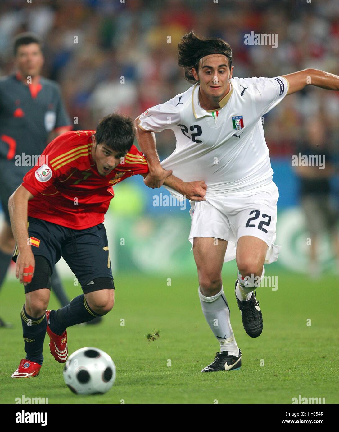 DAVID VILLA & ALBERTO AQUILANI ITALY & AS ROMA ERNST-HAPPEL STADIUM ...