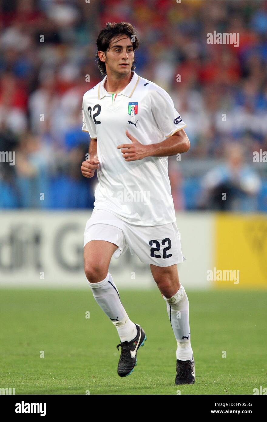 ALBERTO AQUILANI ITALY & ROMA ERNST-HAPPEL STADIUM VIENNA AUSTRIA 22 ...