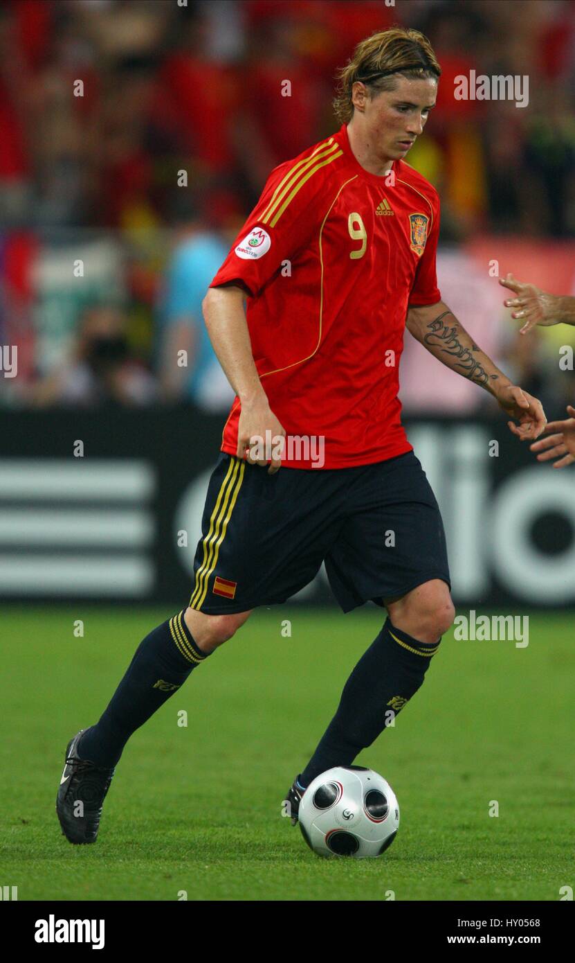 FERNANDO TORRES SPAIN & LIVERPOOL FC ERNST-HAPPEL STADIUM VIENNA ...