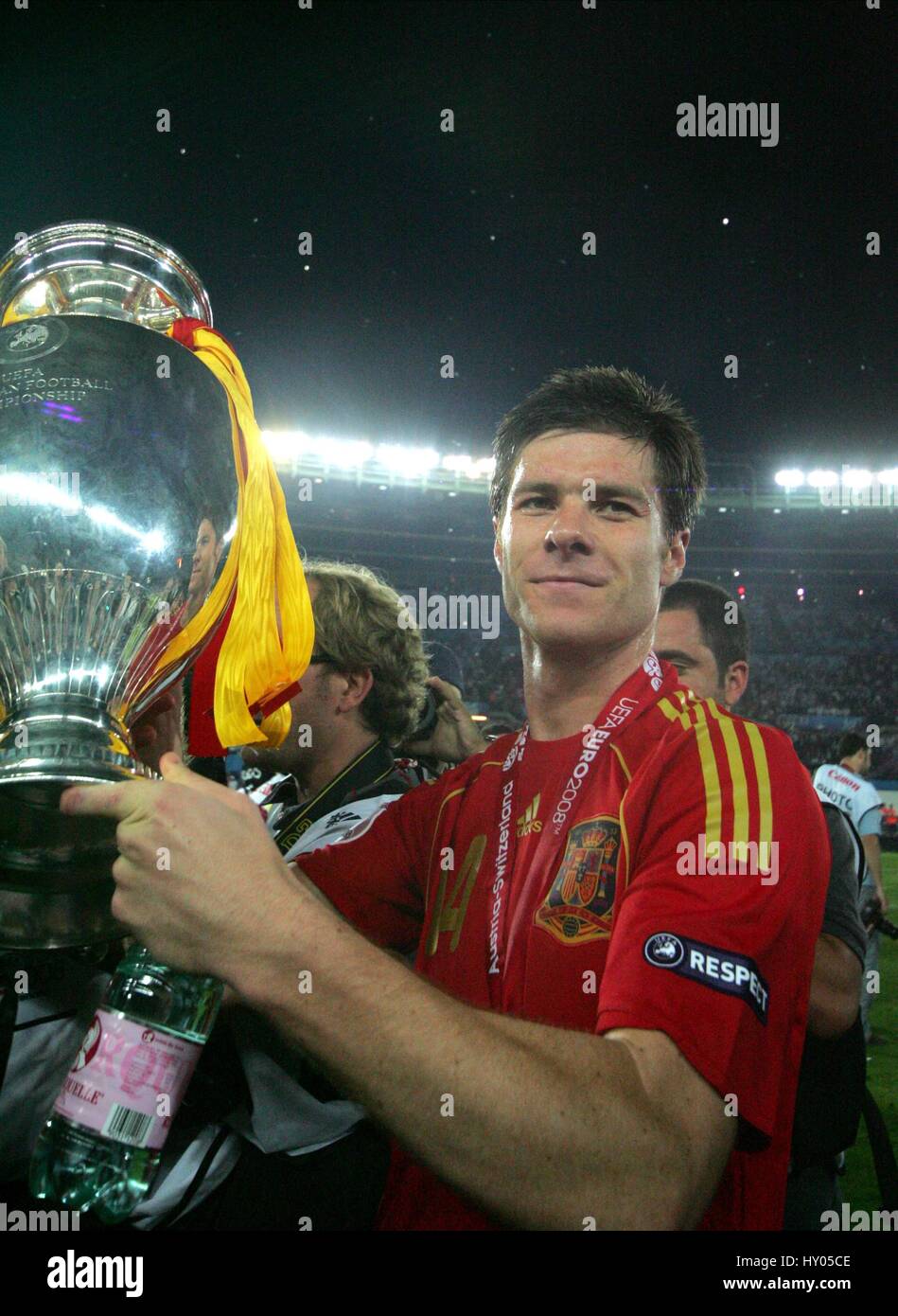 XABI ALONSO WITH TROPHY GERMANY V SPAIN ERNST-HAPPEL-STADION VIENNA ...