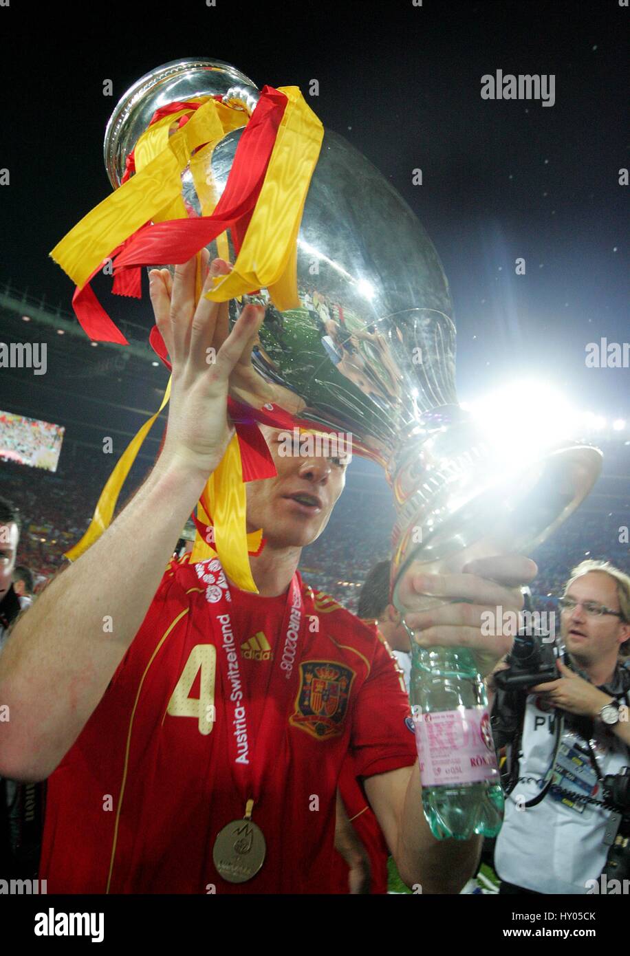 XABI ALONSO WITH TROPHY GERMANY V SPAIN ERNST-HAPPEL-STADION VIENNA ...