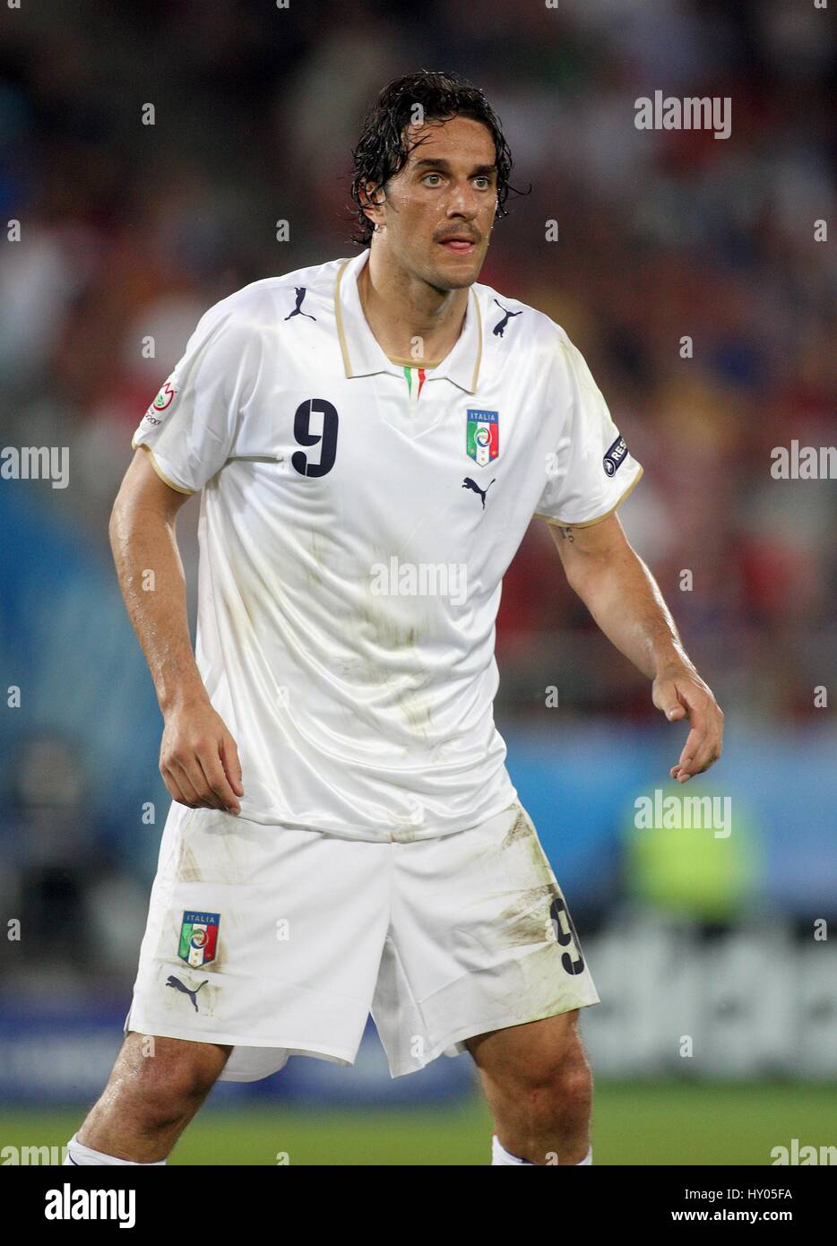 LUCA TONI ITALY & BAYERN MUNICH ERNST-HAPPEL STADIUM VIENNA AUSTRIA 22 ...