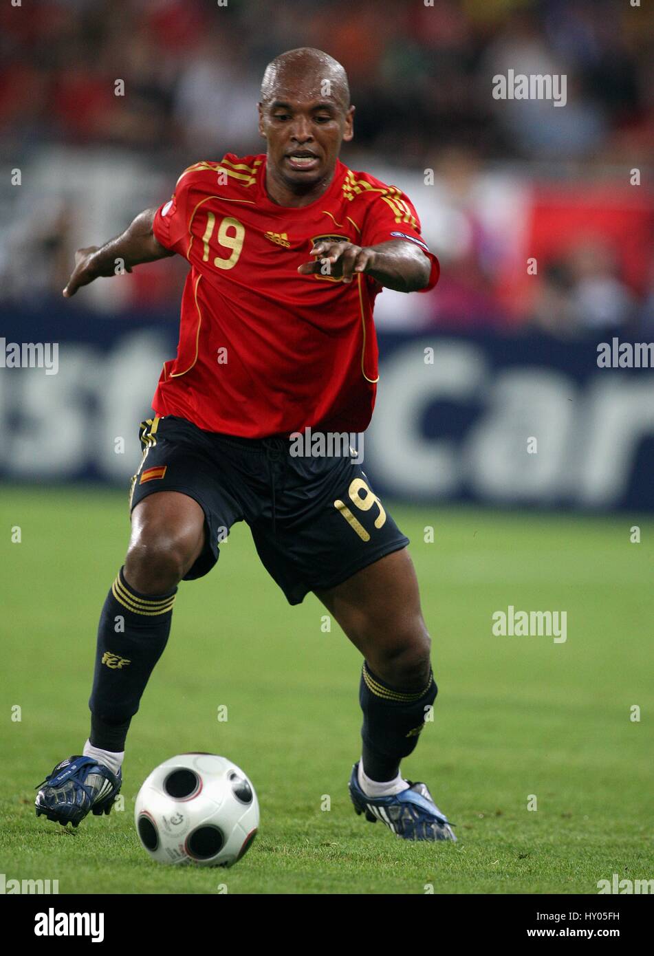 MARCOS SENNA SPAIN & VILLARREAL ERNST-HAPPEL STADIUM VIENNA AUSTRIA 22 ...
