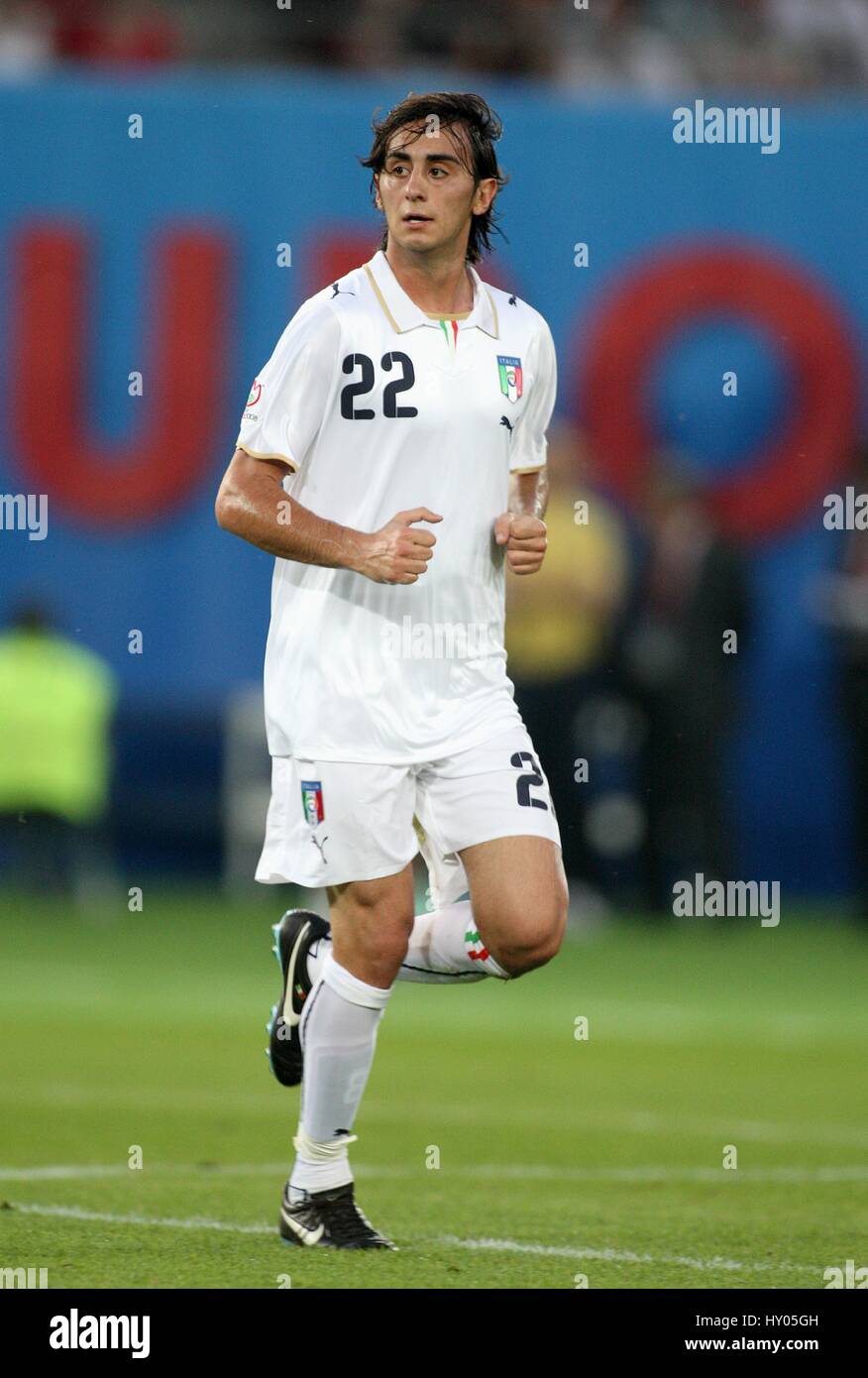 ALBERTO AQUILANI ITALY & ROMA ERNST-HAPPEL STADIUM VIENNA AUSTRIA 22 ...