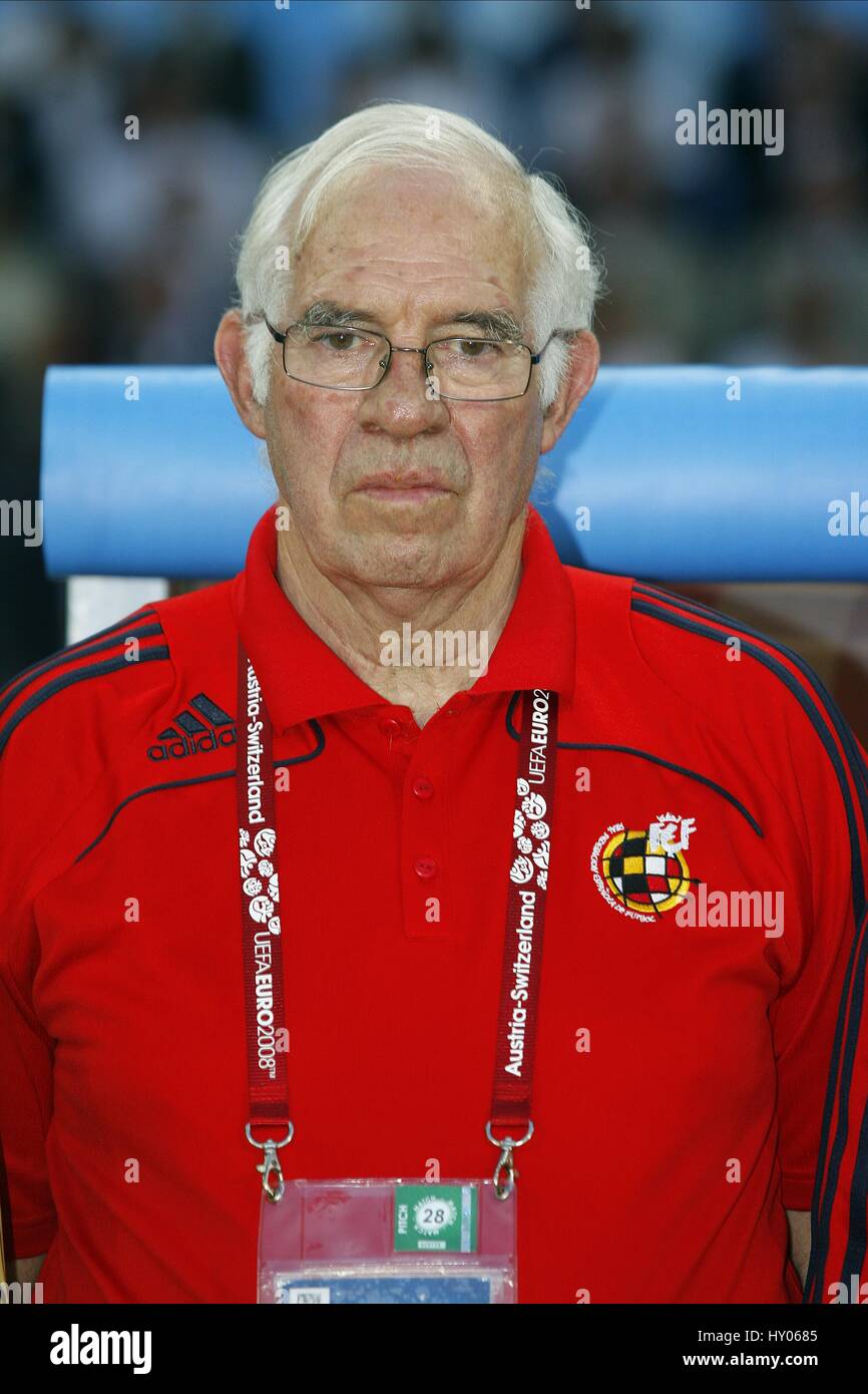 LUIS ARAGONES SPAIN V ITALY ERNST-HAPPEL STADIUM VIENNA AUSTRIA 22 June ...
