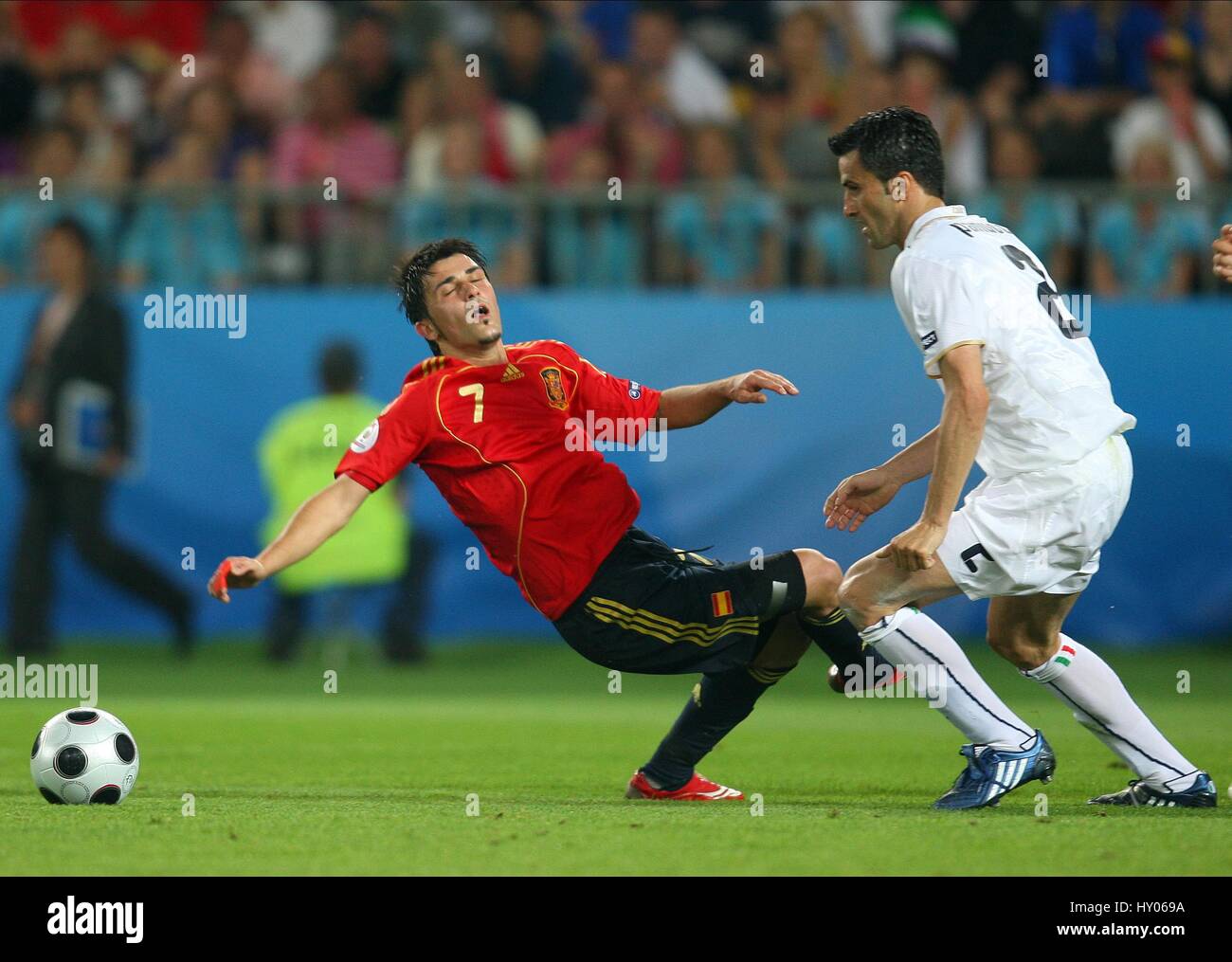 DAVID VILLA & CHRISTIAN PANUCC SPAIN V ITALY ERNST-HAPPEL-STADION ...
