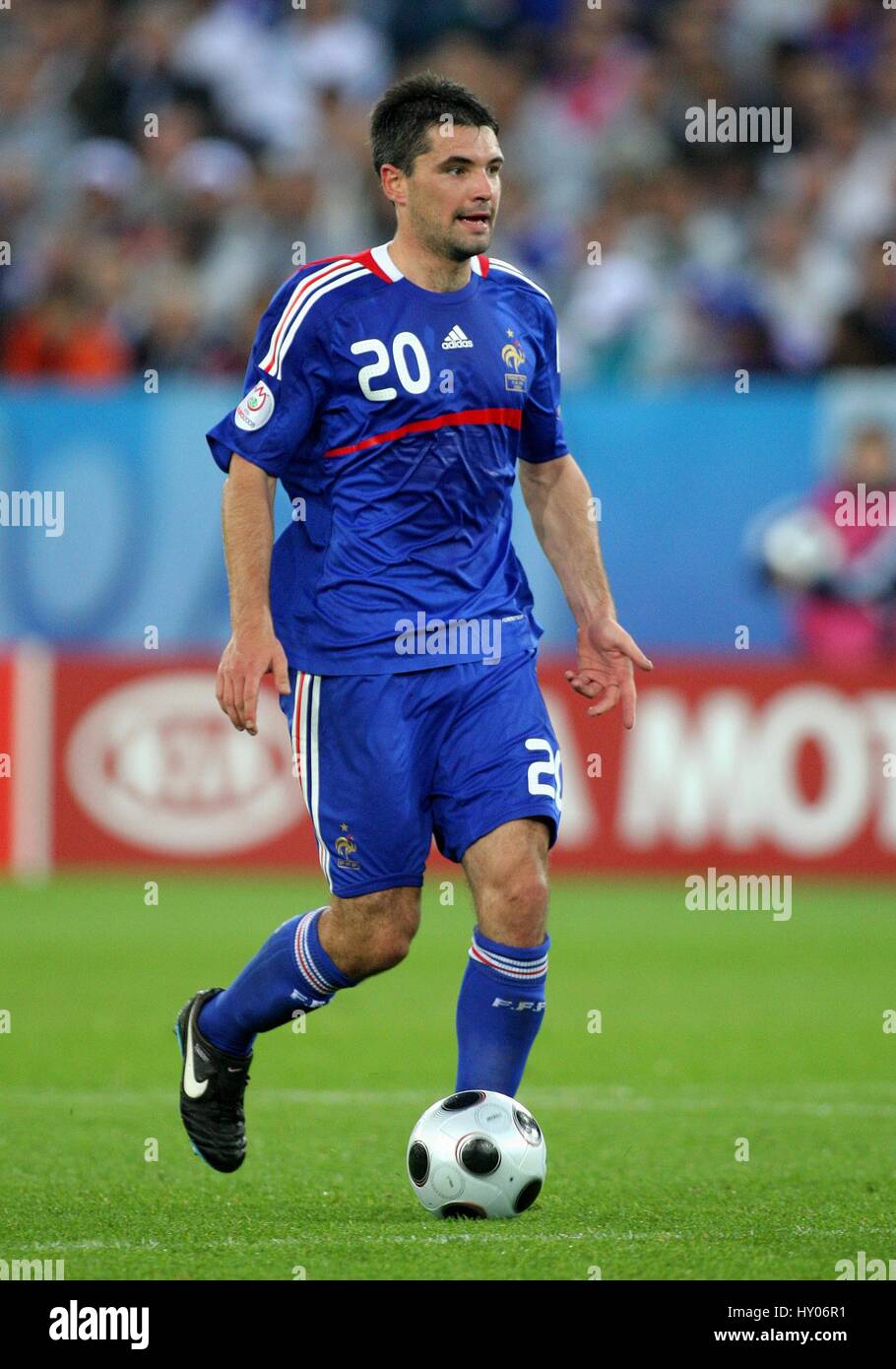 JEREMY TOULALAN FRANCE & OLYMPIQUE LYON LETZIGRUND STADUIM ZURICH ...