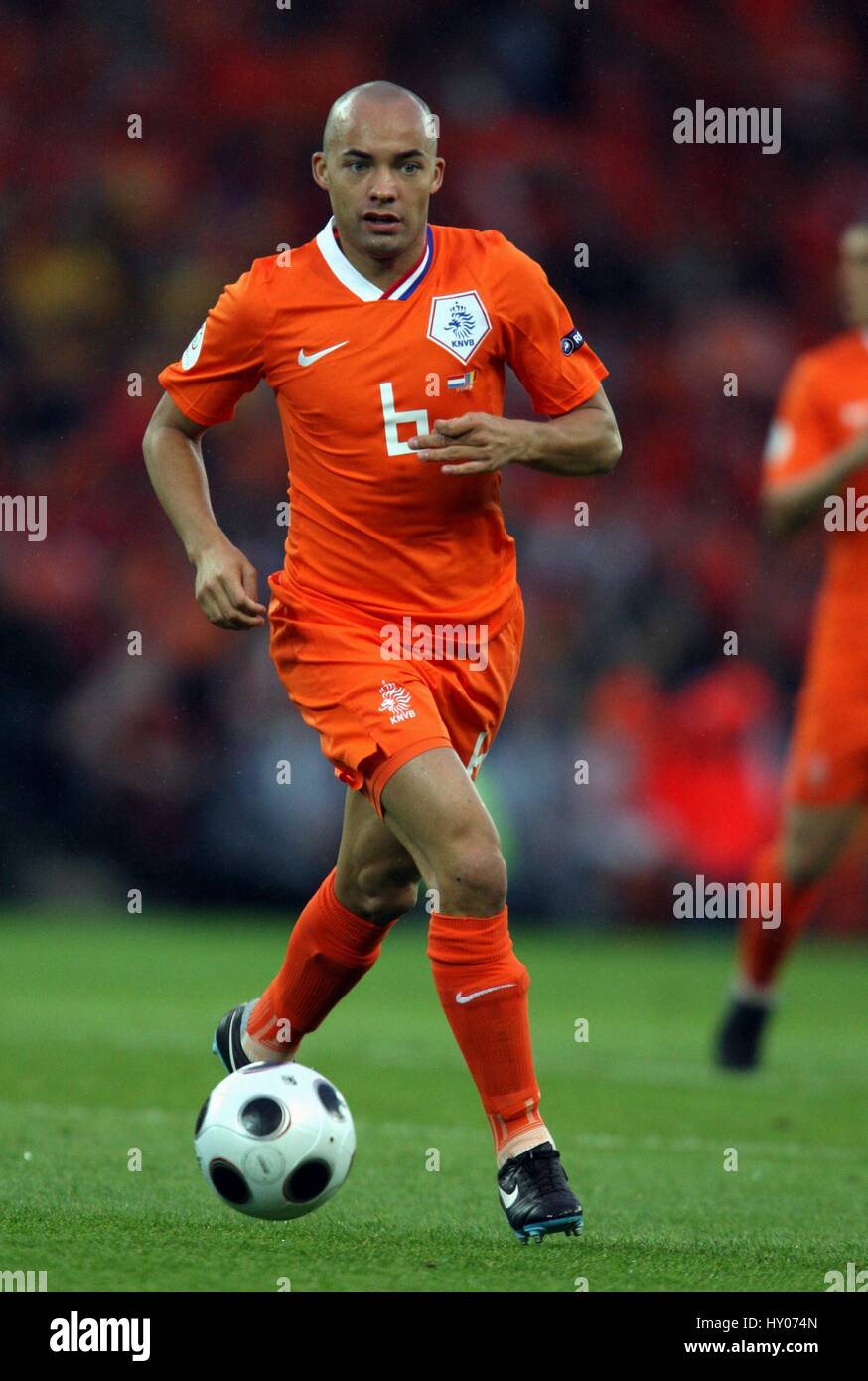 DEMY DE ZEEUW HOLLAND & AZ ALKMAAR STADE DE SUISSE BERNE SWITZERLAND 17 ...