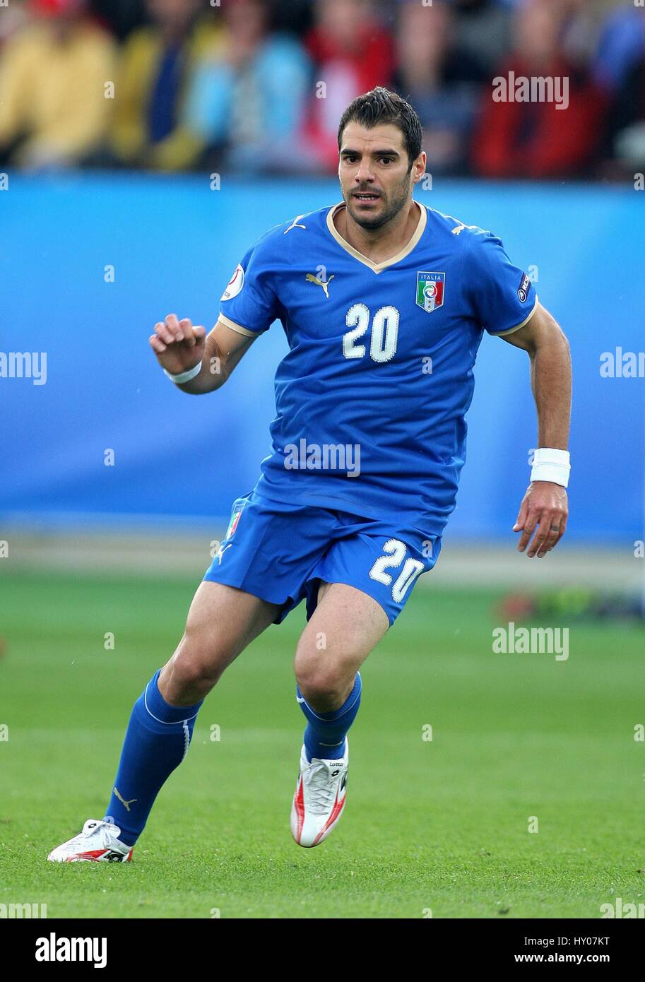 SIMONE PERROTTA ITALY & AS ROMA LETZIGRUND STADUIM ZURICH SWITZERLAND ...