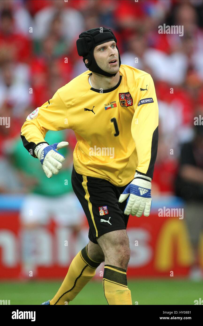 PETR CECH CZECH REPUBLIC & CHELSEA FC STADE DE GENEVE GENEVE ...