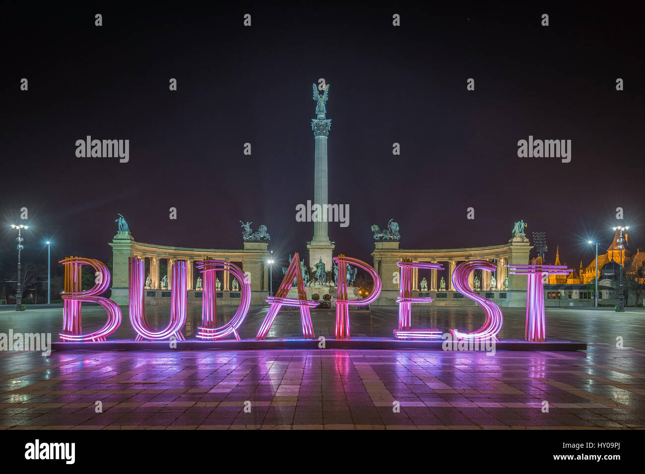 Budapest sign hi-res stock photography and images - Alamy