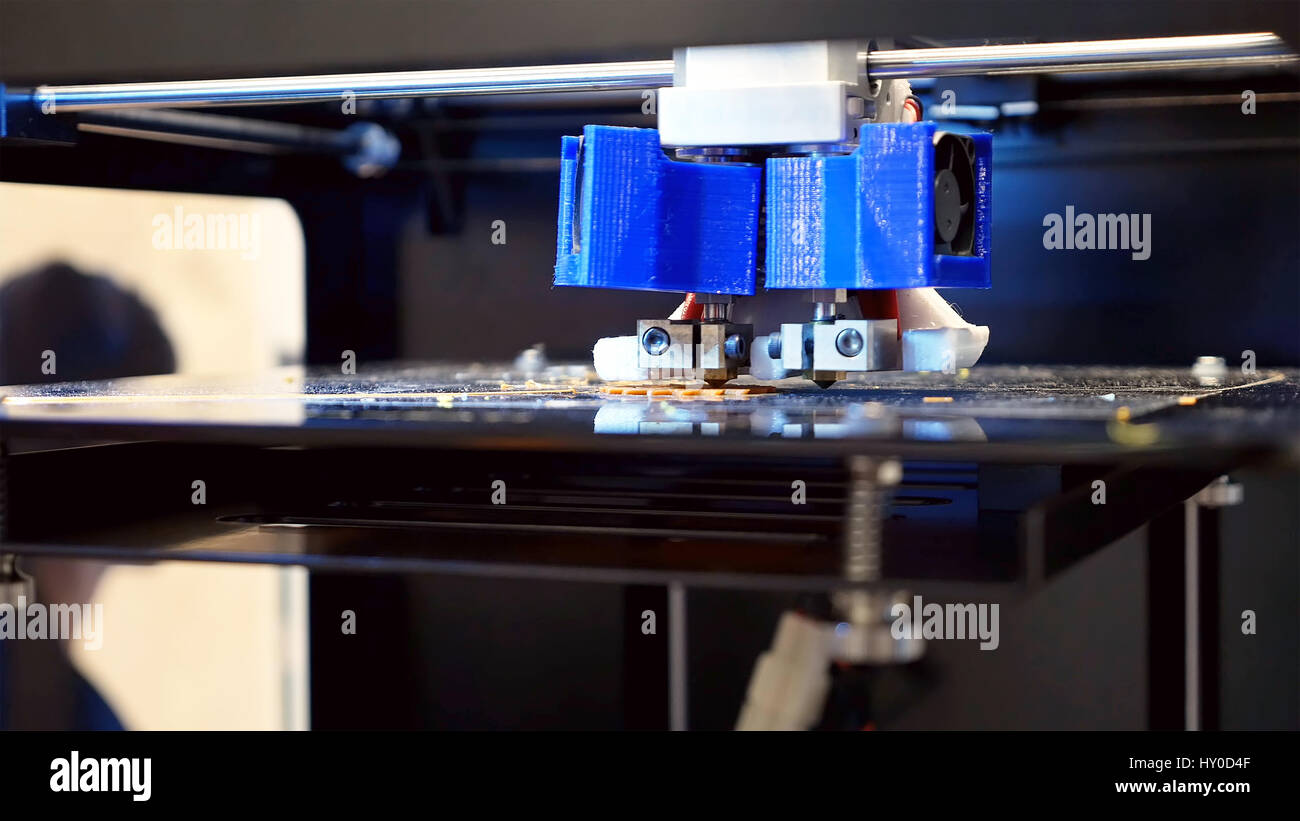 Three dimensional plastic 3d printer Stock Photo - Alamy