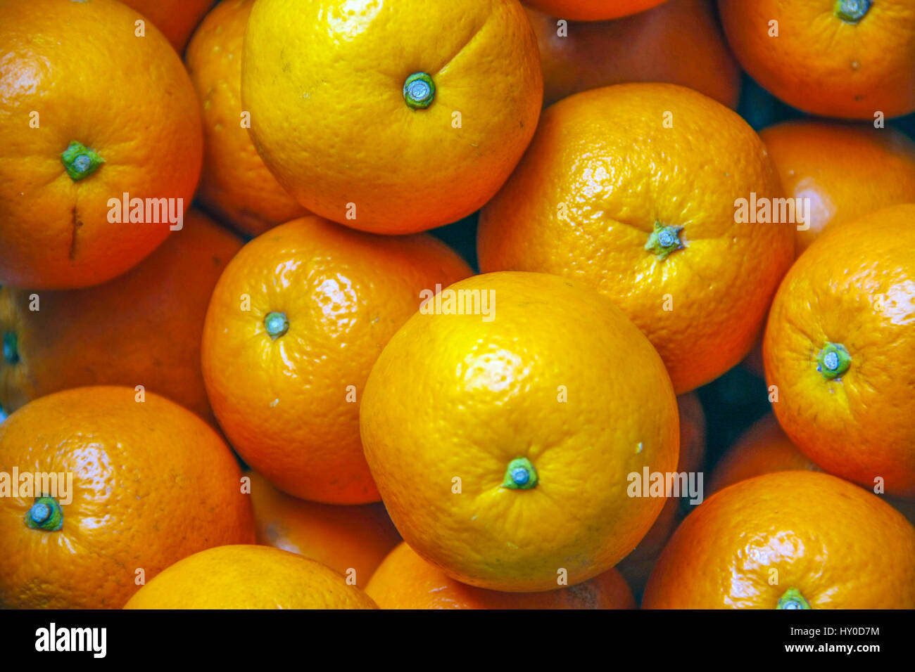 Many sliced oranges hi-res stock photography and images - Alamy