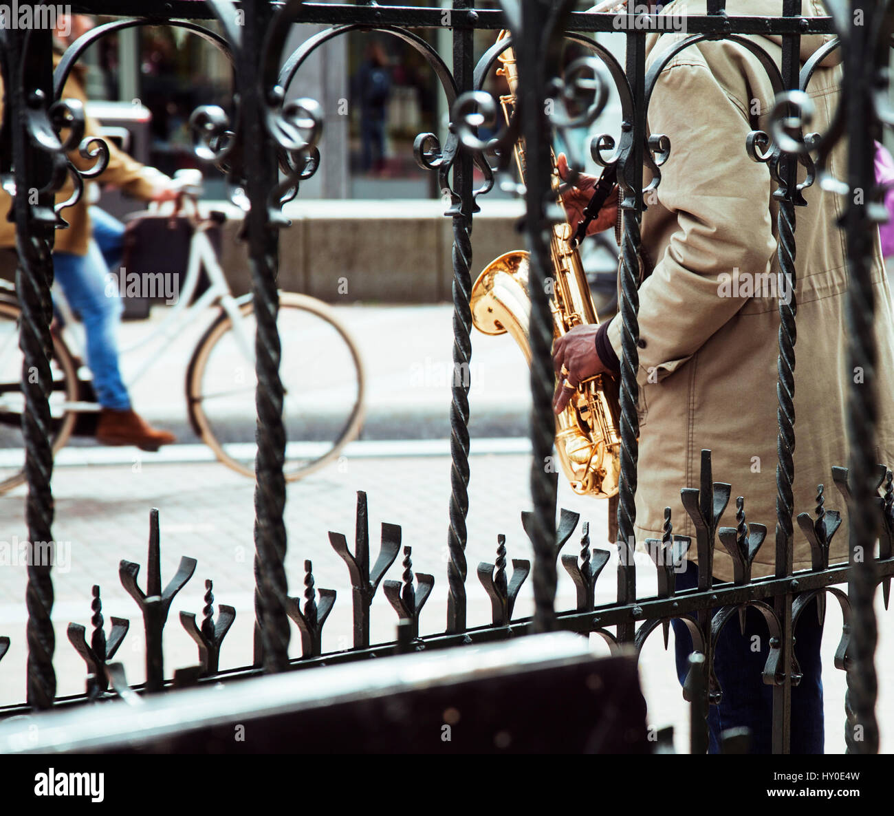 Musician saxophone subway hi-res stock photography and images - Alamy
