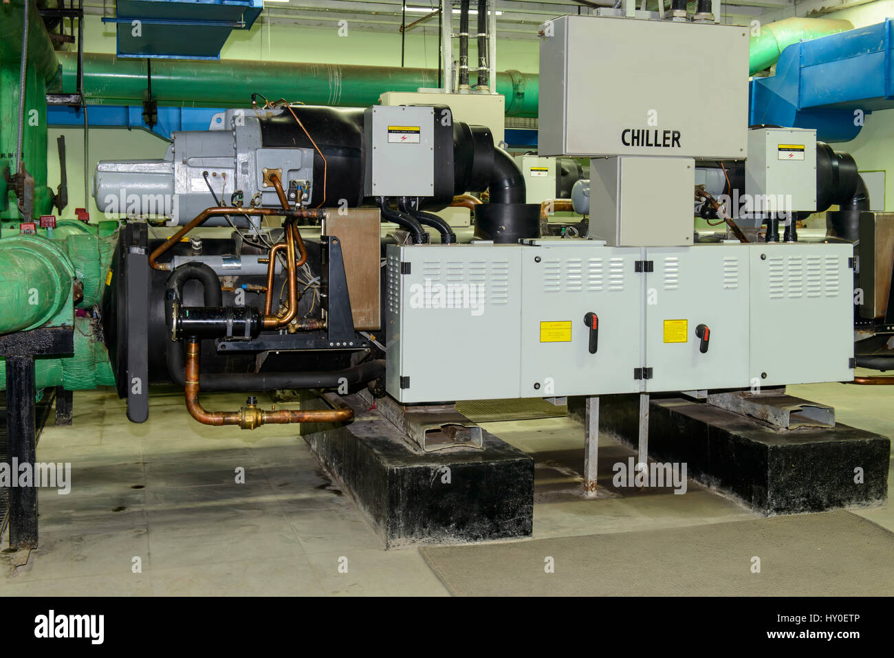 Chilled water system hi-res stock photography and images - Alamy