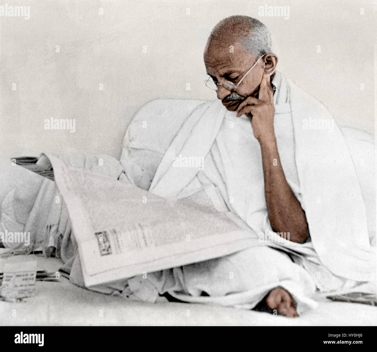 Mahatma Gandhi Reading High Resolution Stock Photography and Images - Alamy