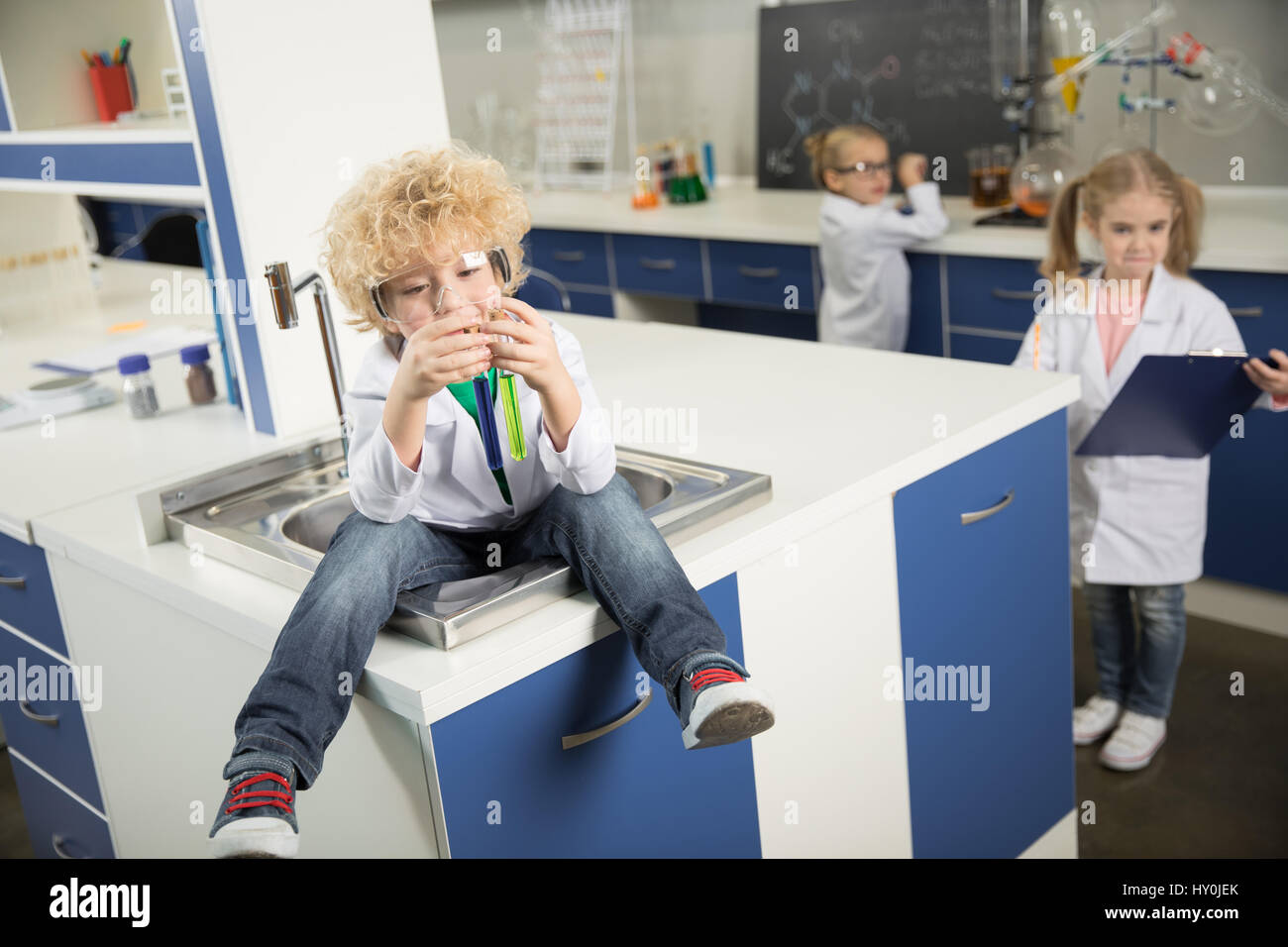 Laboratory sink hi-res stock photography and images - Alamy