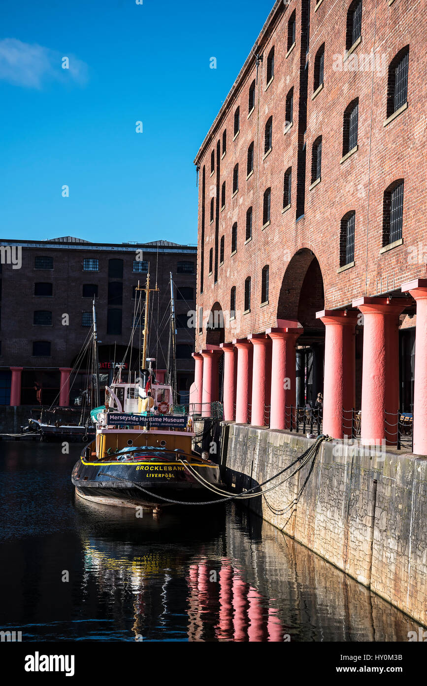 The Albert Dock is a complex of dock buildings and warehouses in ...