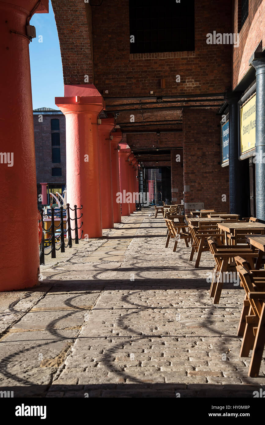 The Albert Dock is a complex of dock buildings and warehouses in ...