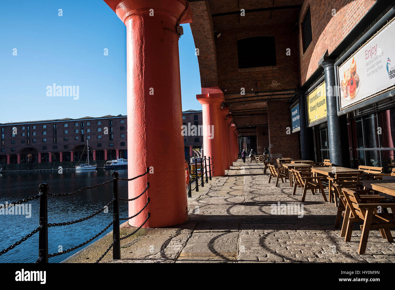The Albert Dock is a complex of dock buildings and warehouses in ...