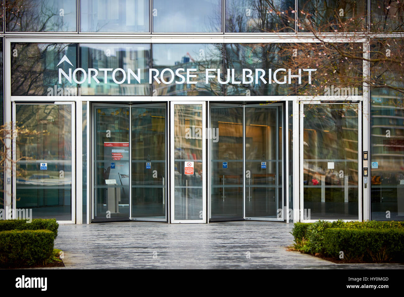 Norton rose fulbright london offices hi-res stock photography and ...
