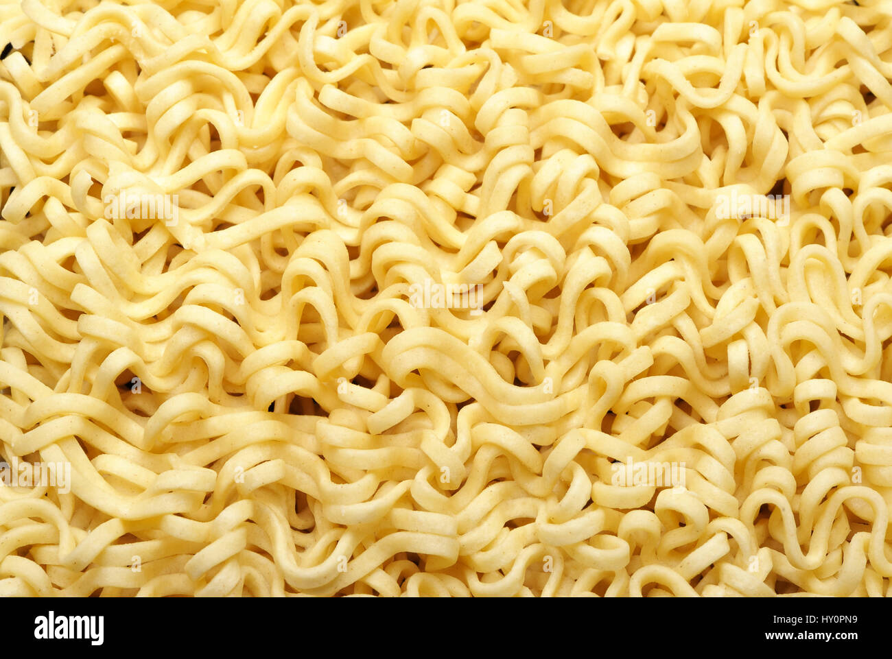 Texture of instant noodles close up Stock Photo - Alamy