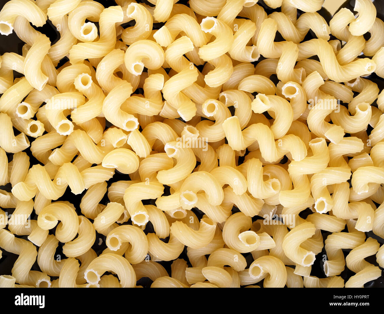 Elbow pasta hi-res stock photography and images - Alamy