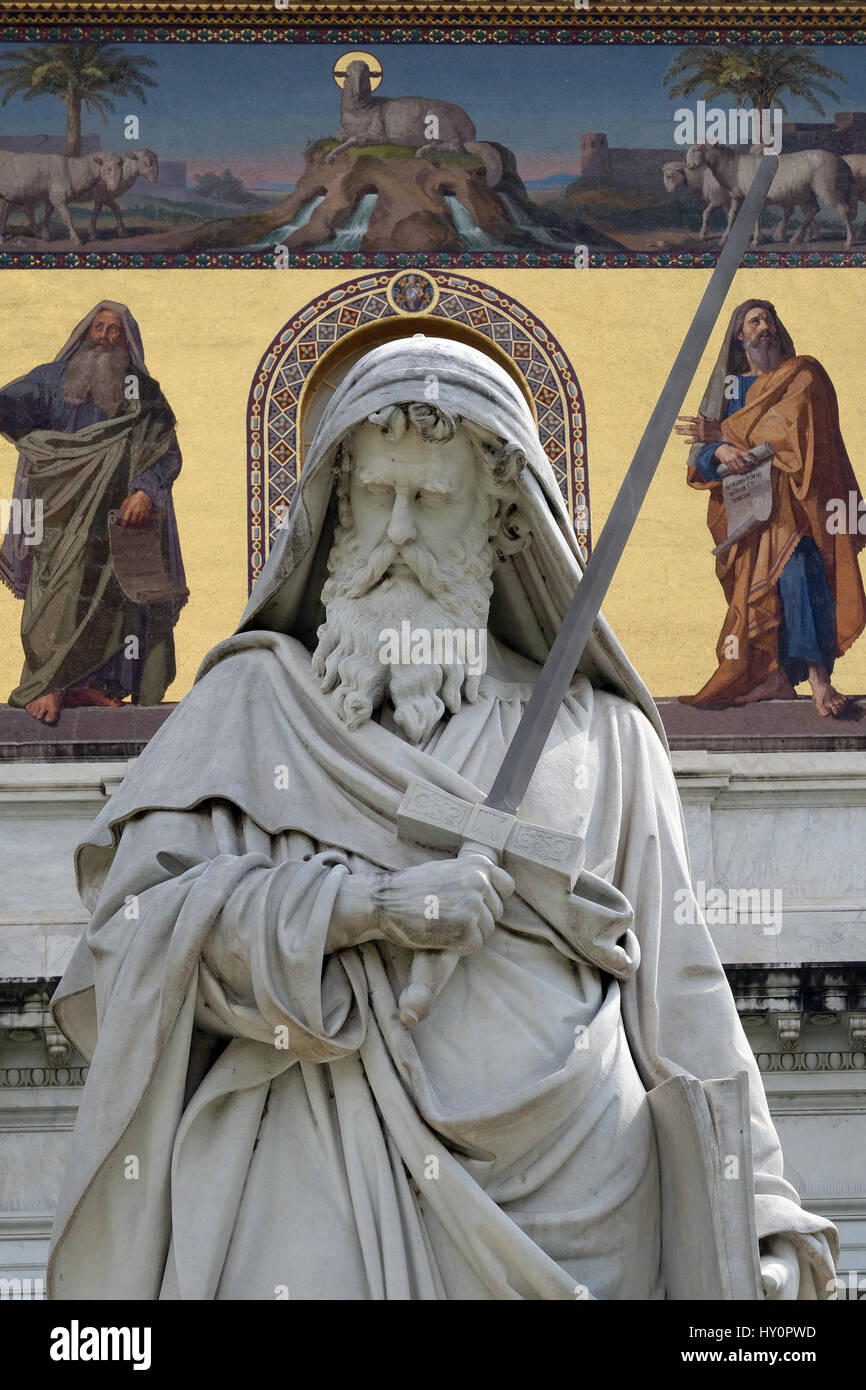 Saint Paul statue in front of the basilica of Saint Paul Outside the ...