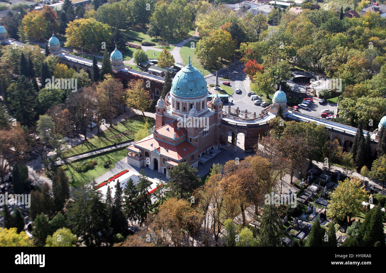 Mirogoj cemetery in Zagreb. Croatia Stock Photo - Alamy