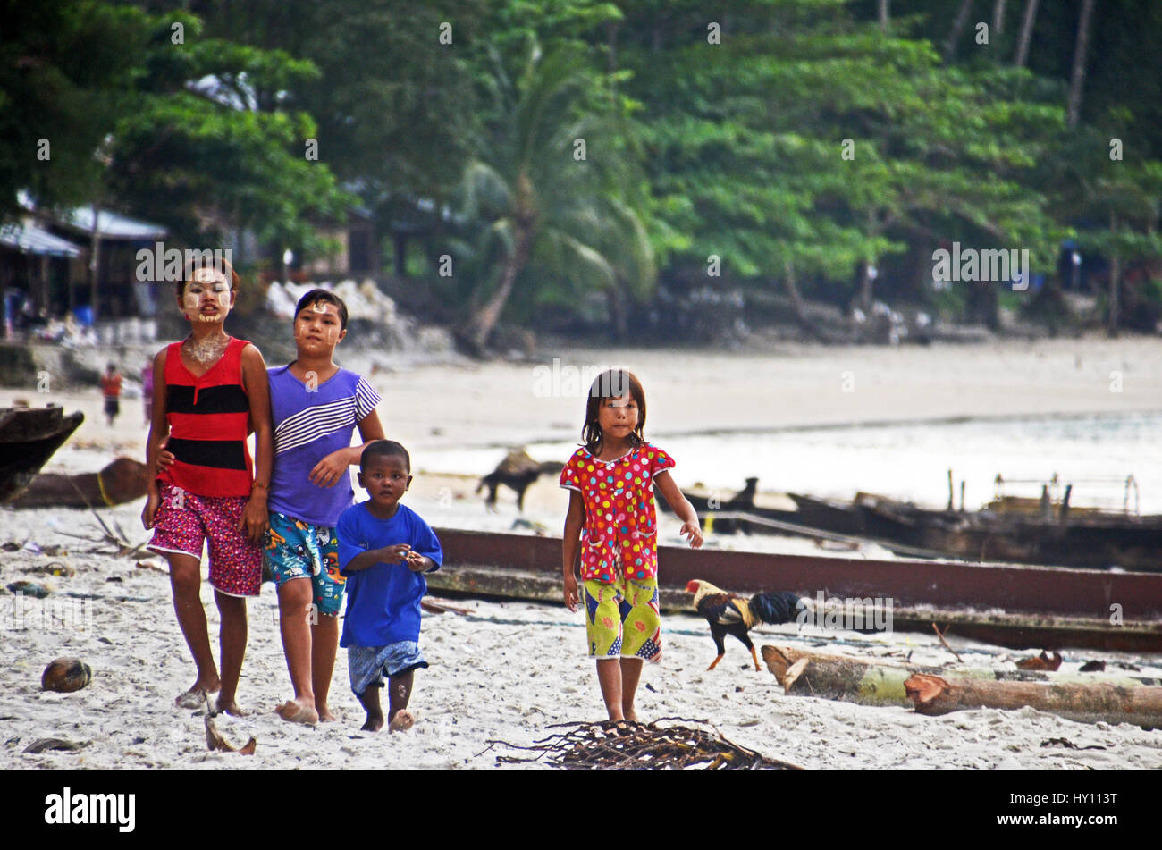 Moken children hi-res stock photography and images - Alamy