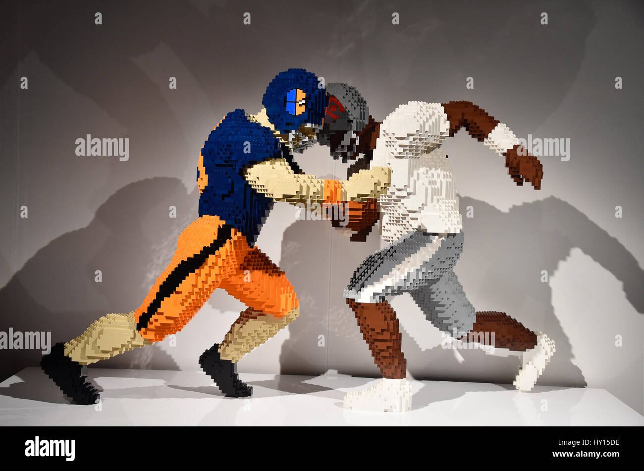 The Art Of The Brick - DC Super Heroes arrives in the UK. Featuring ...