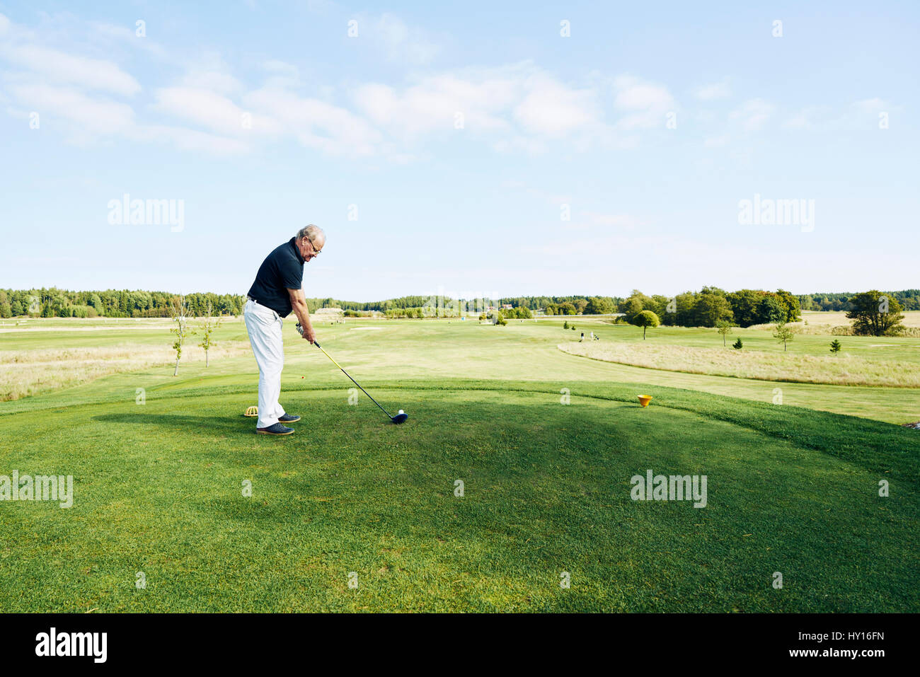 1 man golf scenic hi-res stock photography and images - Alamy