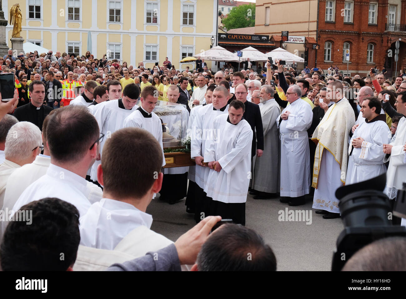 Arrival of the body of St. Leopold Mandic in Zagreb Cathedral, Croatia ...