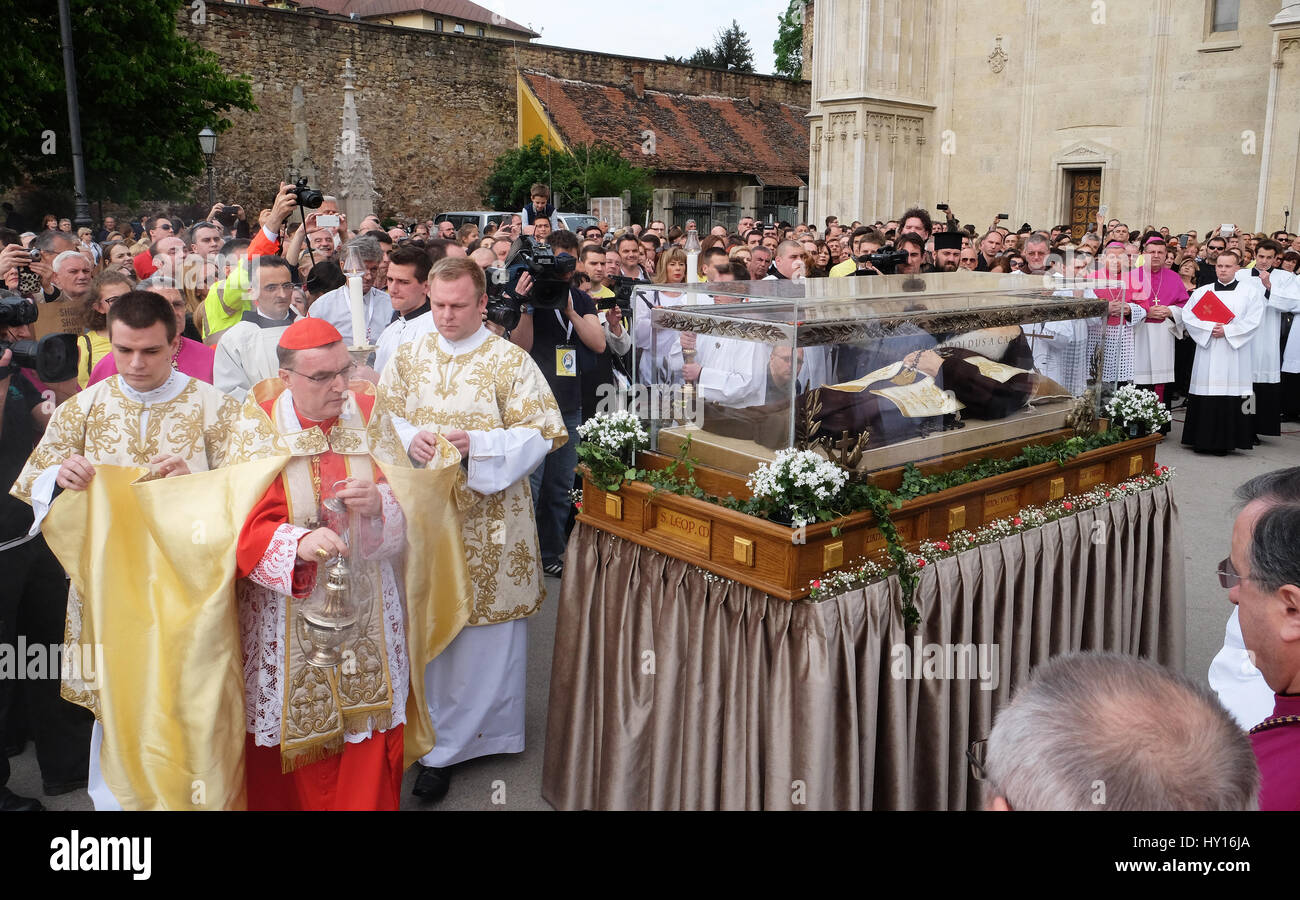 Arrival of the body of St. Leopold Mandic in Zagreb Cathedral, Croatia ...
