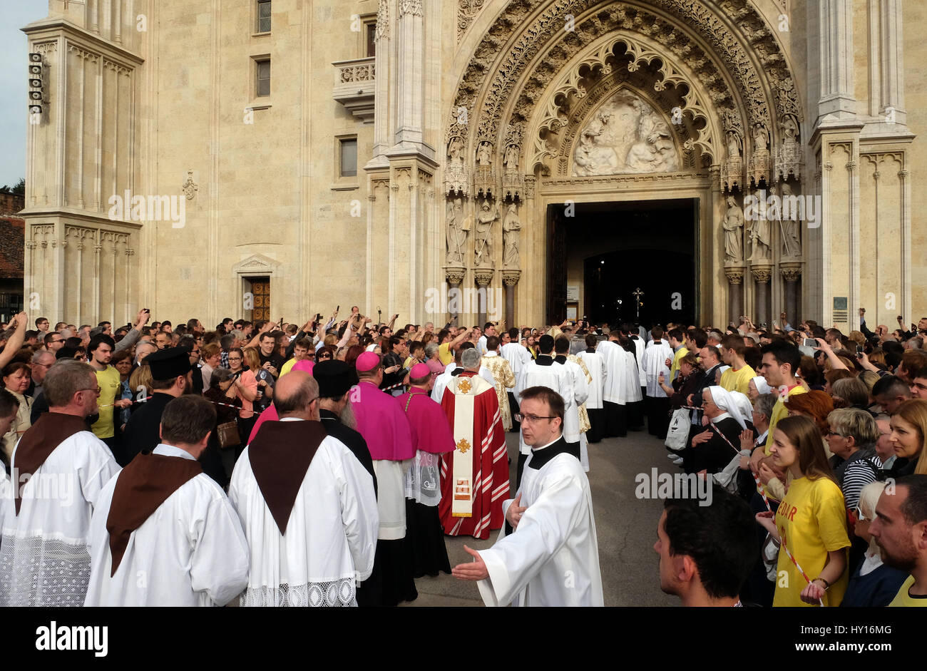 Arrival of the body of St. Leopold Mandic in Zagreb Cathedral, Croatia ...
