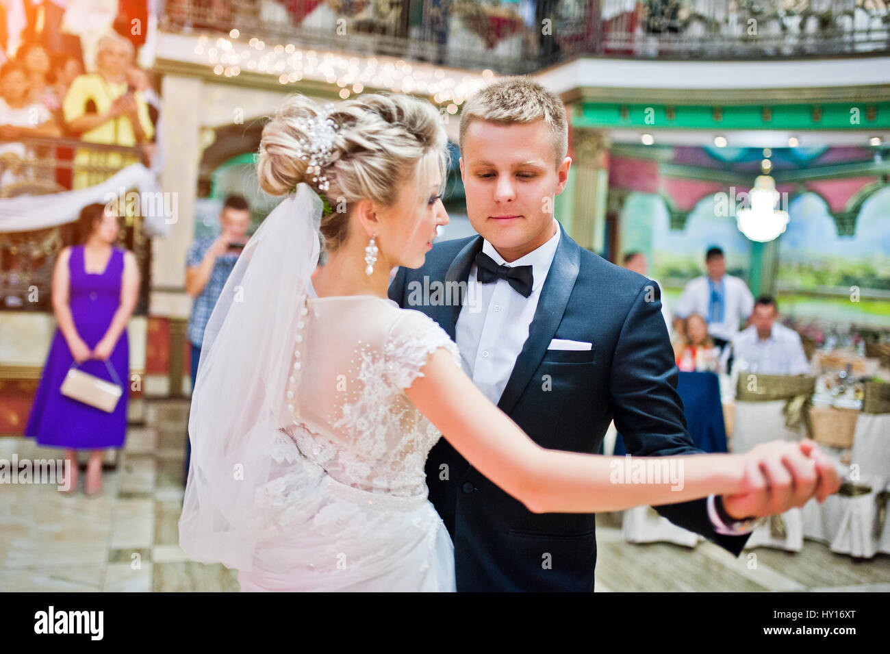 First wedding dance of gorgeous wedding couple Stock Photo - Alamy