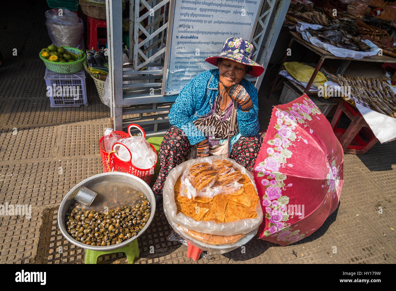 Psar thmei market building hi-res stock photography and images - Alamy