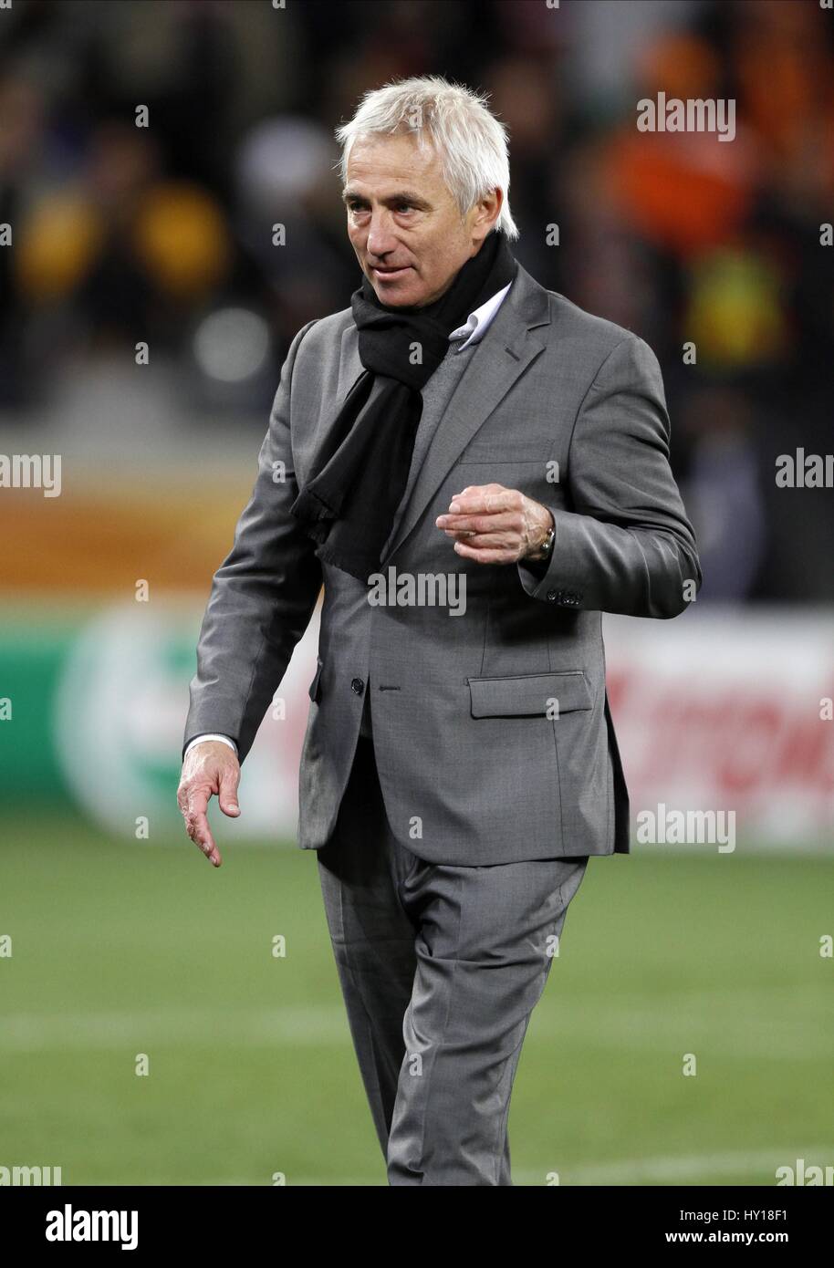 BERT VAN MARWIJK HOLLAND NATIONAL COACH HOLLAND NATIONAL COACH GREEN ...