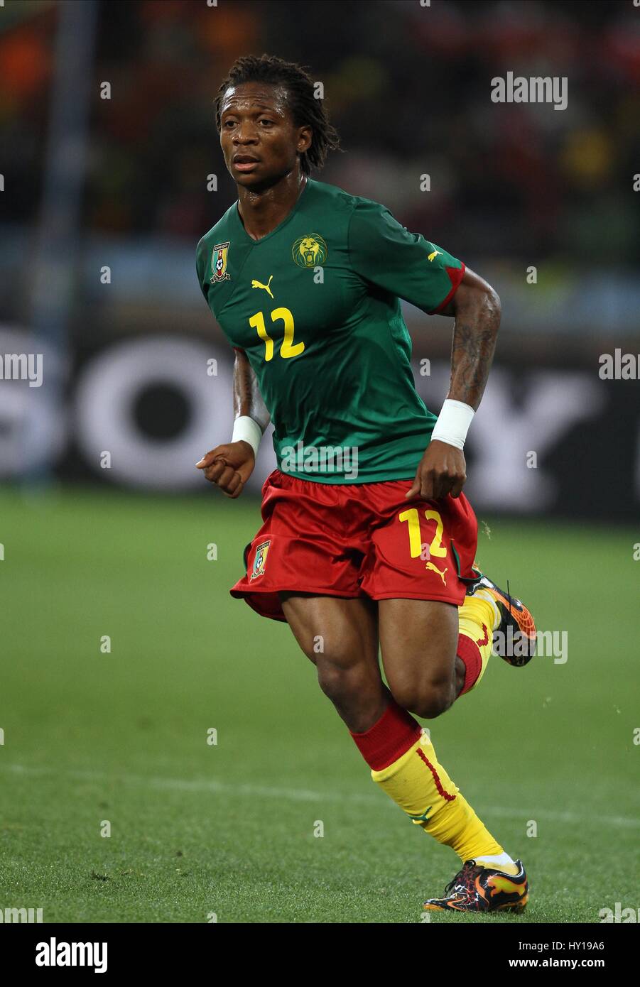 Gaetan bong football hi-res stock photography and images - Alamy