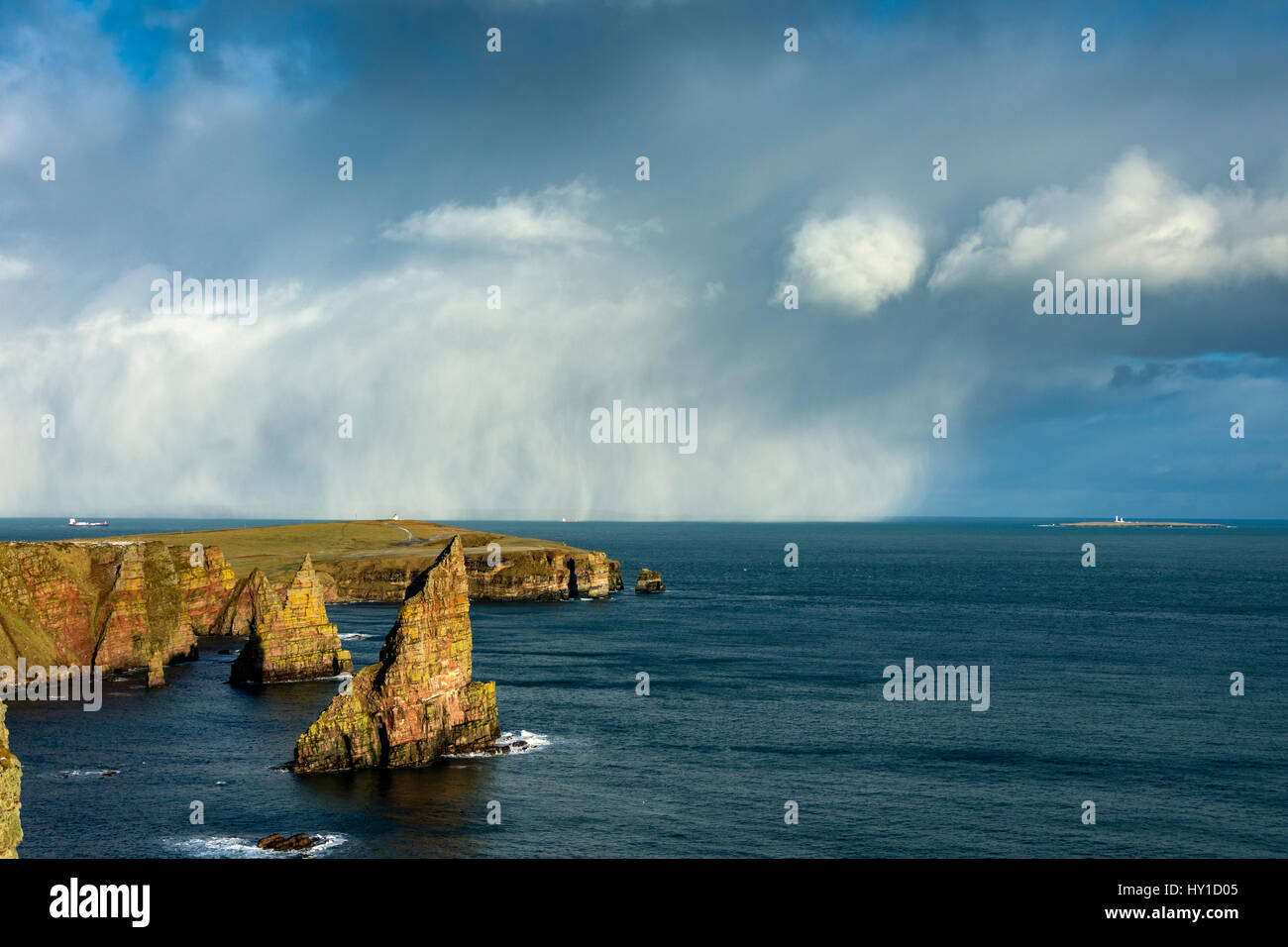 The Stacks of Duncansby and Duncansby Head, near John o' Groats ...