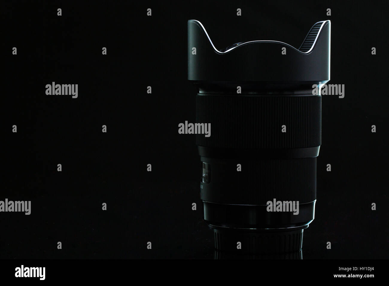Professional modern DSLR camera llense ow key image - Modern DSLR ...