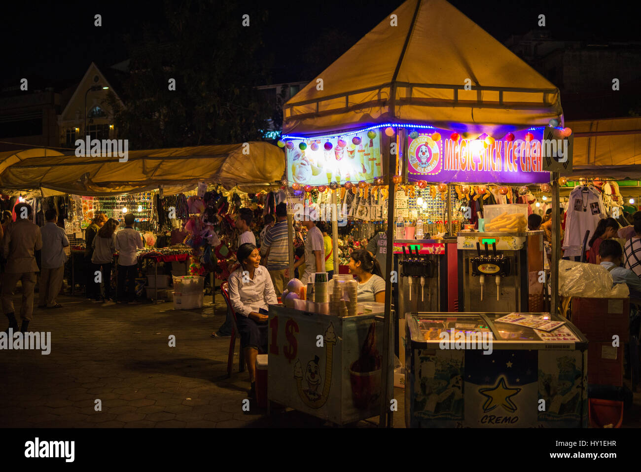 Night market, Phnom Penh, Cambodia, Asia Stock Photo - Alamy