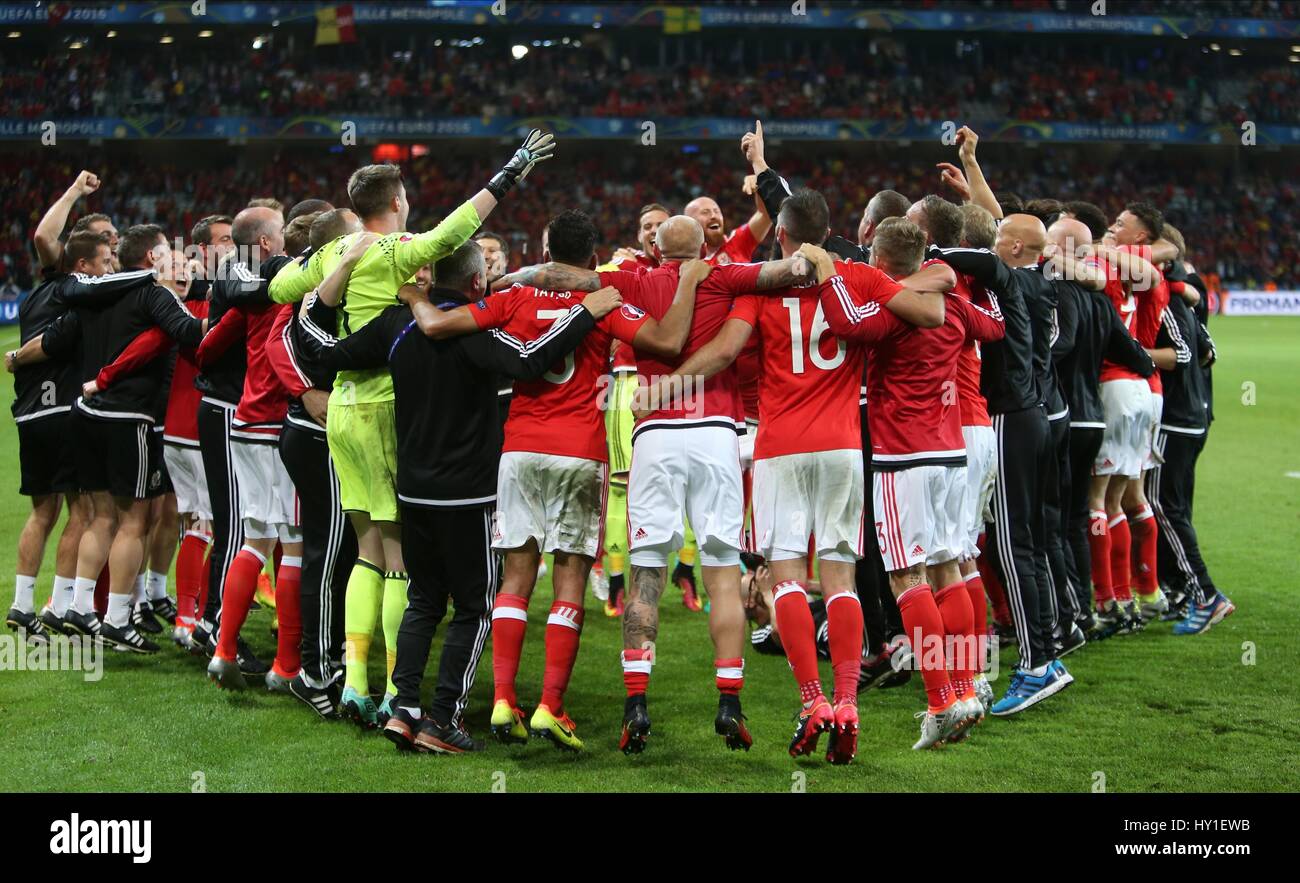 Welsh football players hi-res stock photography and images - Alamy